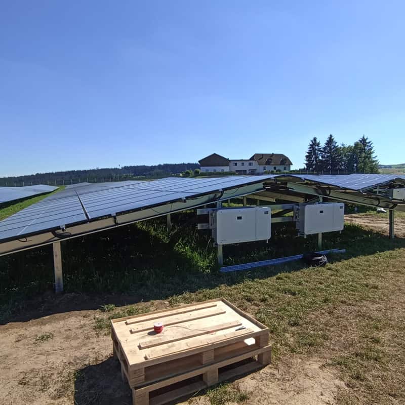 Ground mounted solar structures 3V East-West (3×3 vertical – 4 poles ...